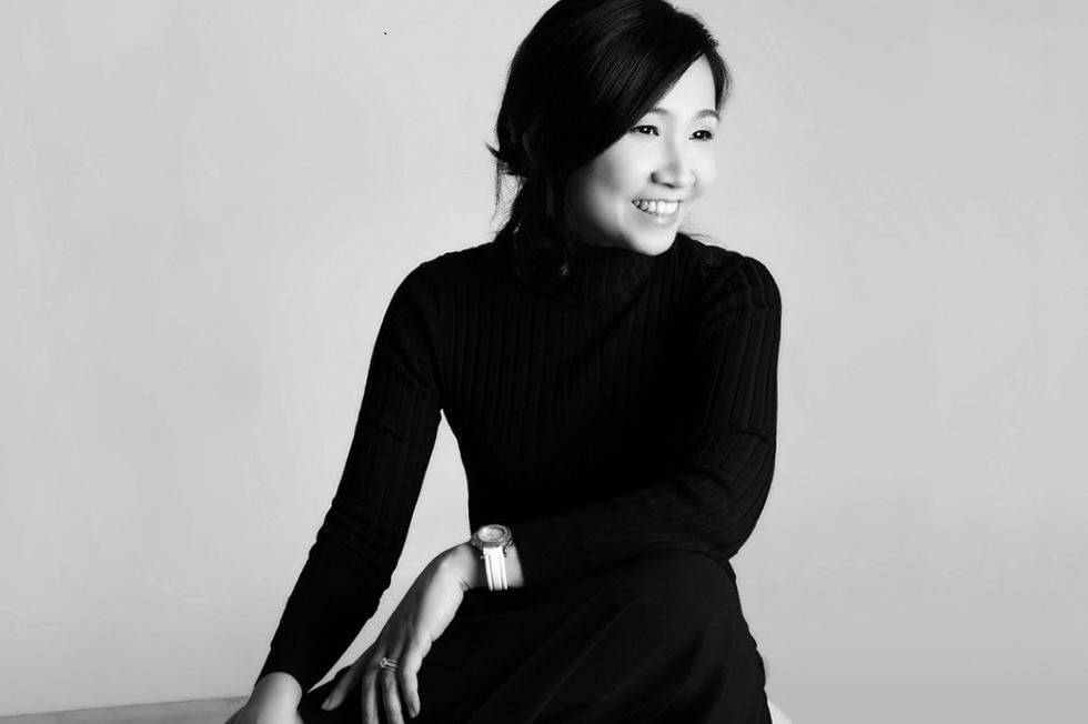 Michelle Lo Headshot_2022_V3 - Synergy Housing Blog